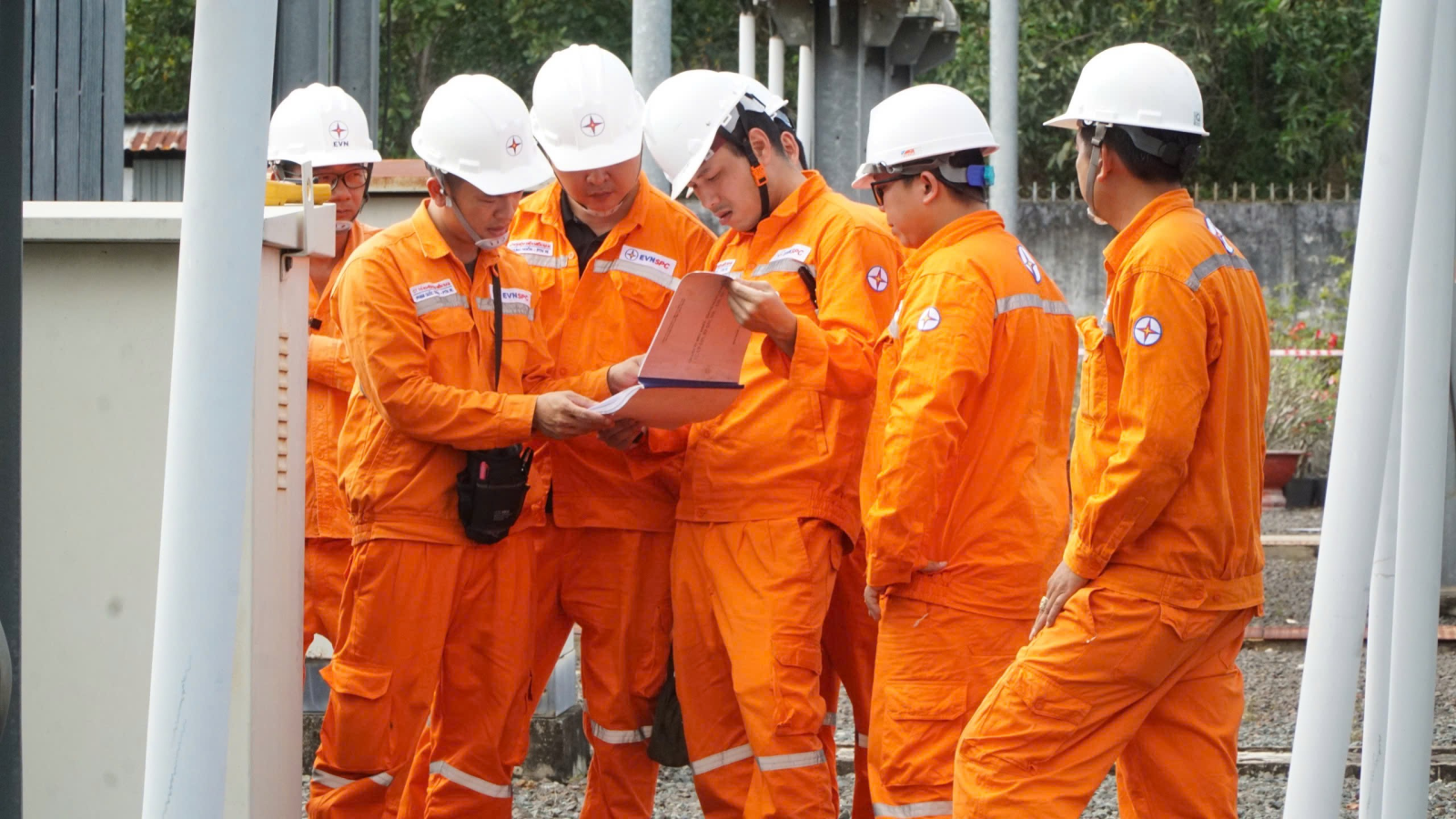 Trung tâm CSKH Điện lực miền Nam